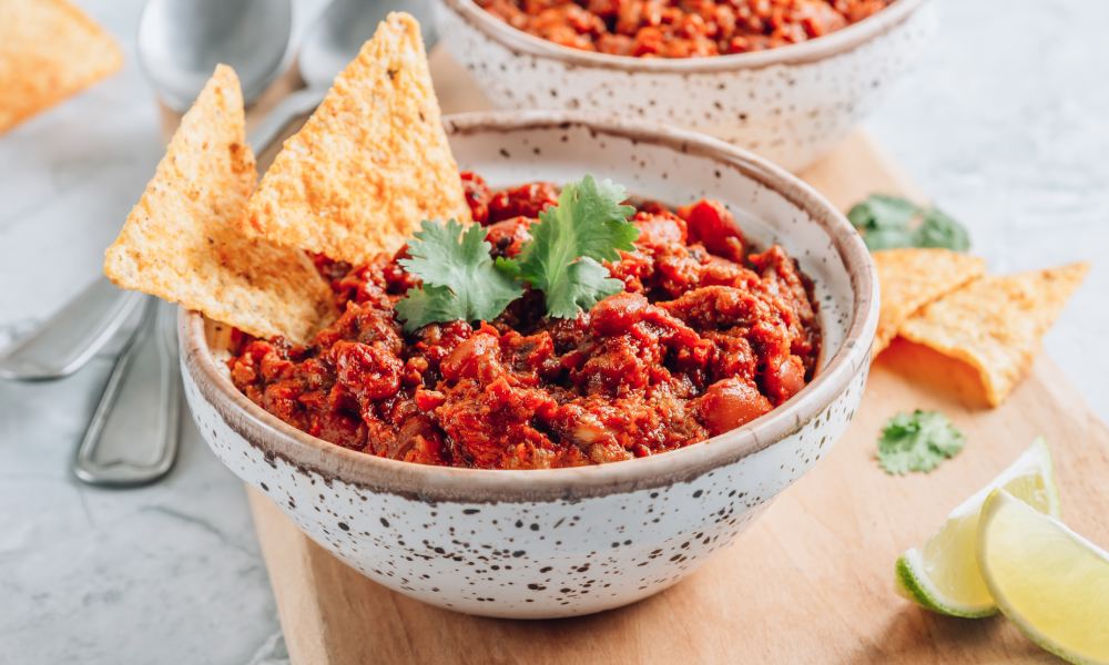 Jak gotować w szybkowarze? Instrukcja i tabela czasów gotowania